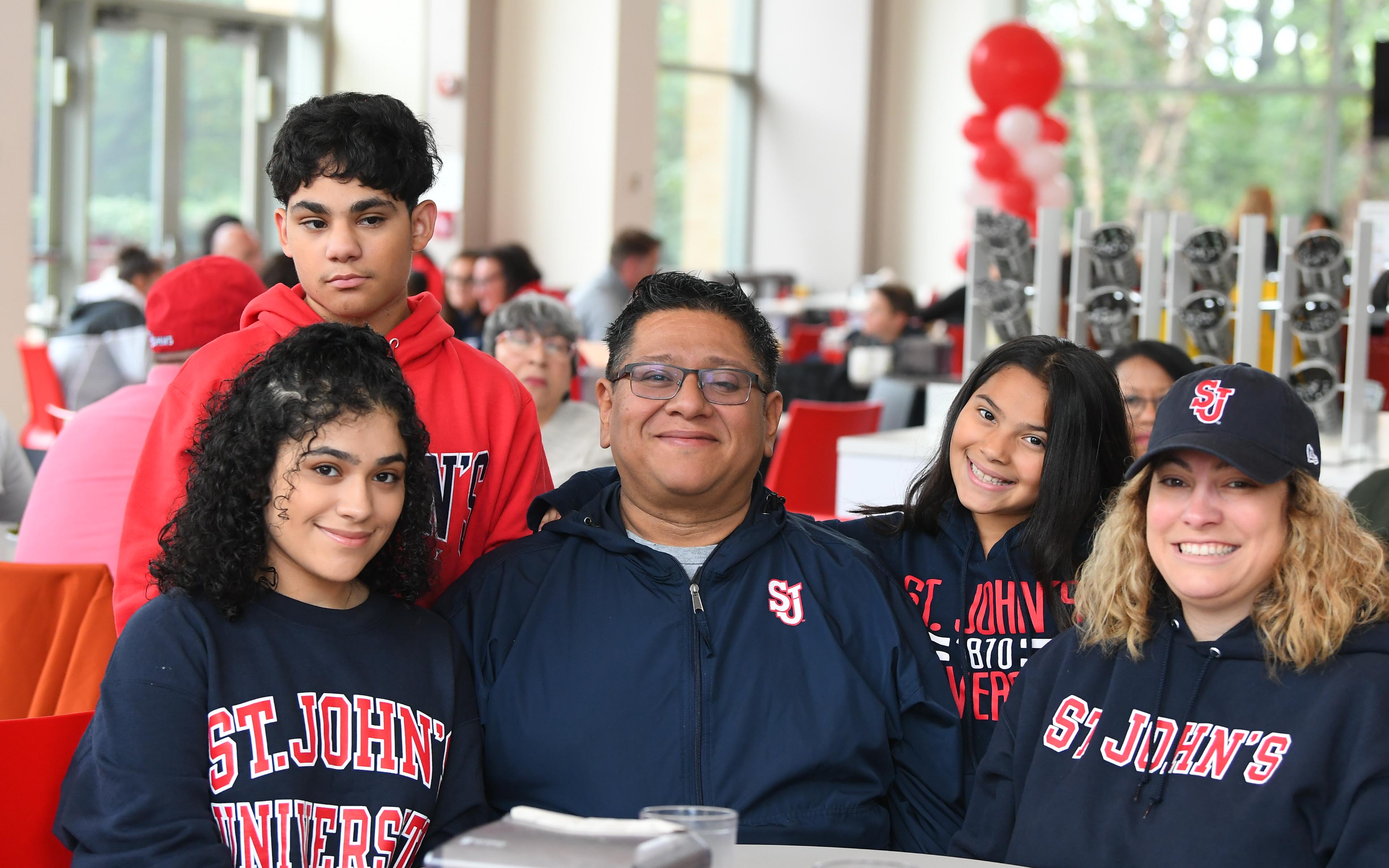 At Family Weekend, Parents and Siblings Get a Taste of Campus Life | St ...