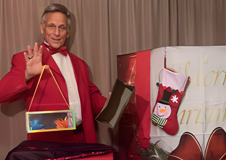 St. John’s Alumnus Pairs Magic with Powerlifting | St. John's University